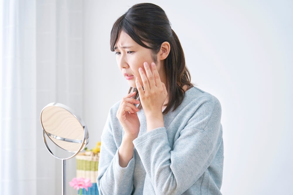 Rosto inchado: descubra as causas e como tratar o inchaço facial